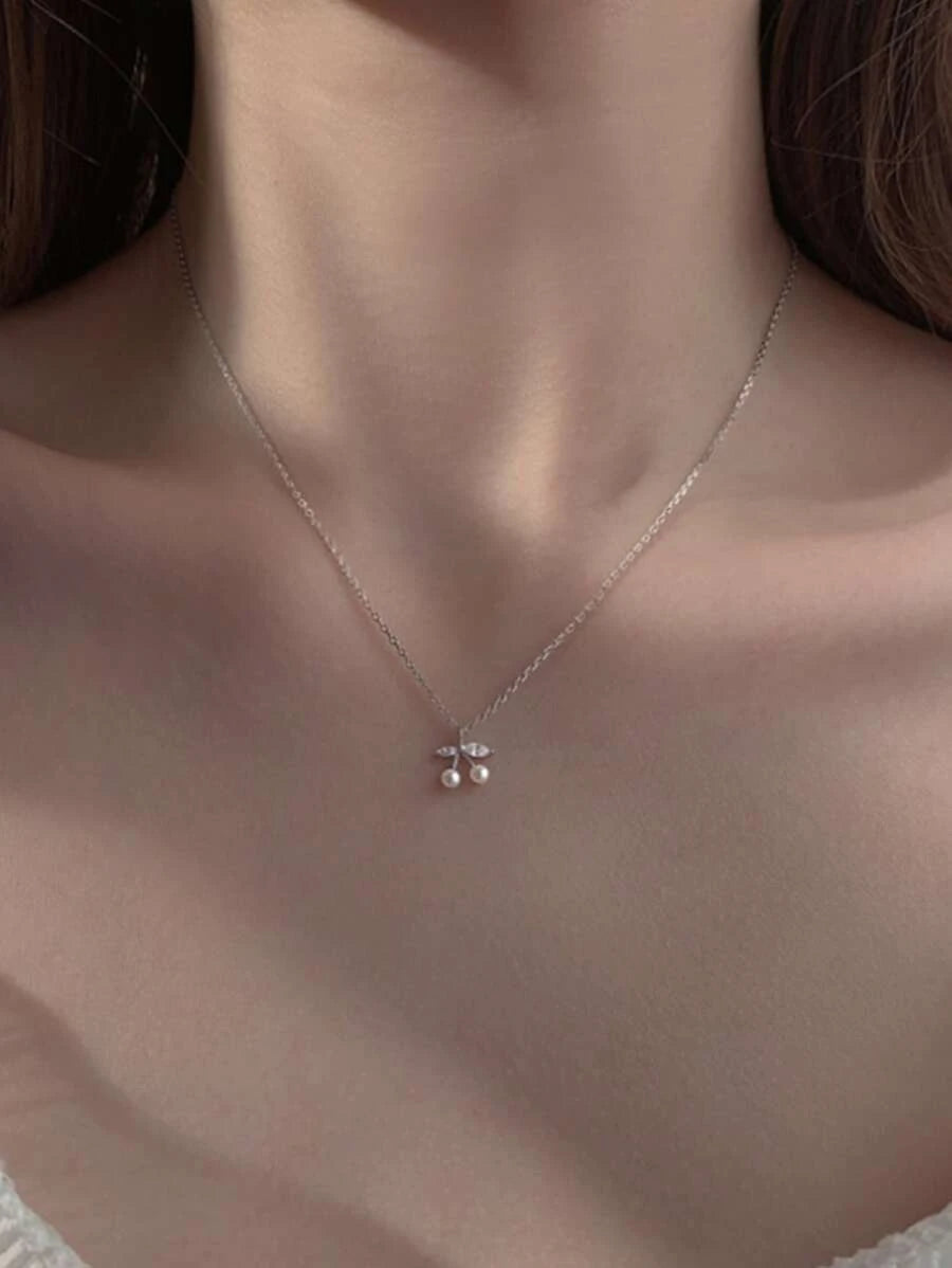 7930 b03-16 Collar con colgante con cereza – sofve