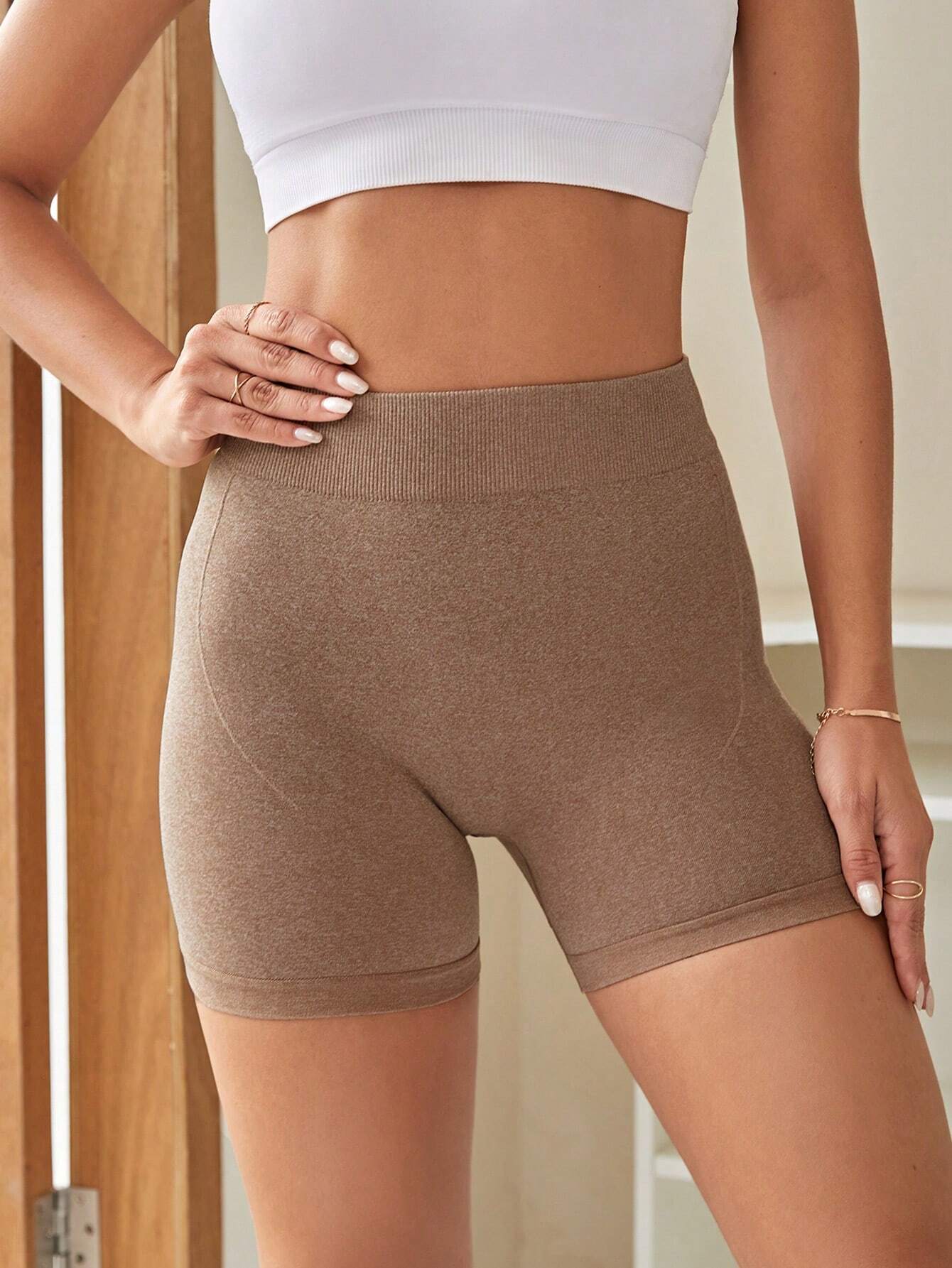 8945 1a-014 Short deportivo de cintura ancha – sofve